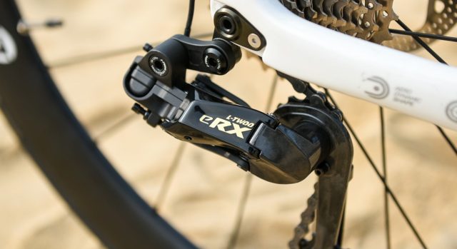 Shimano 105 di2 Killer? L-TWOO eRX Groupset First Look – Panda Podium