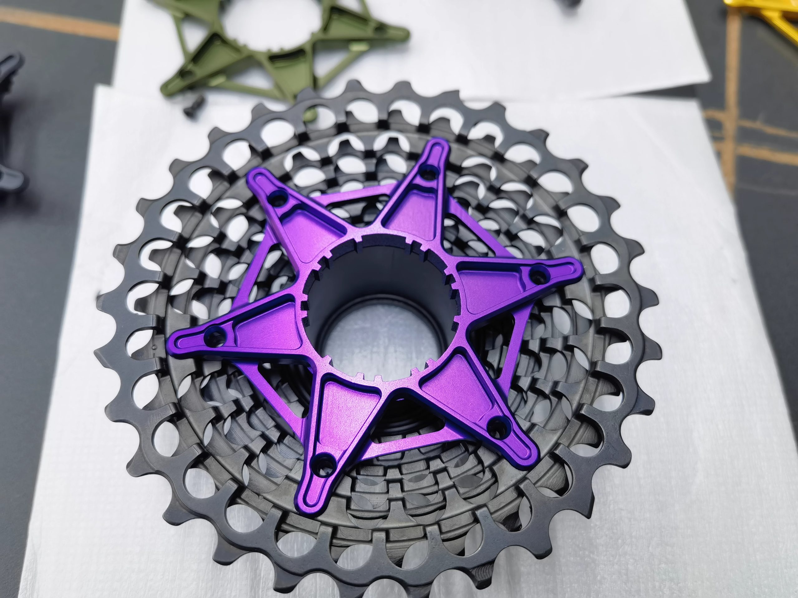 Incolor Zoney 12 Speed 11-30t 199g Road Cassette – Panda Podium