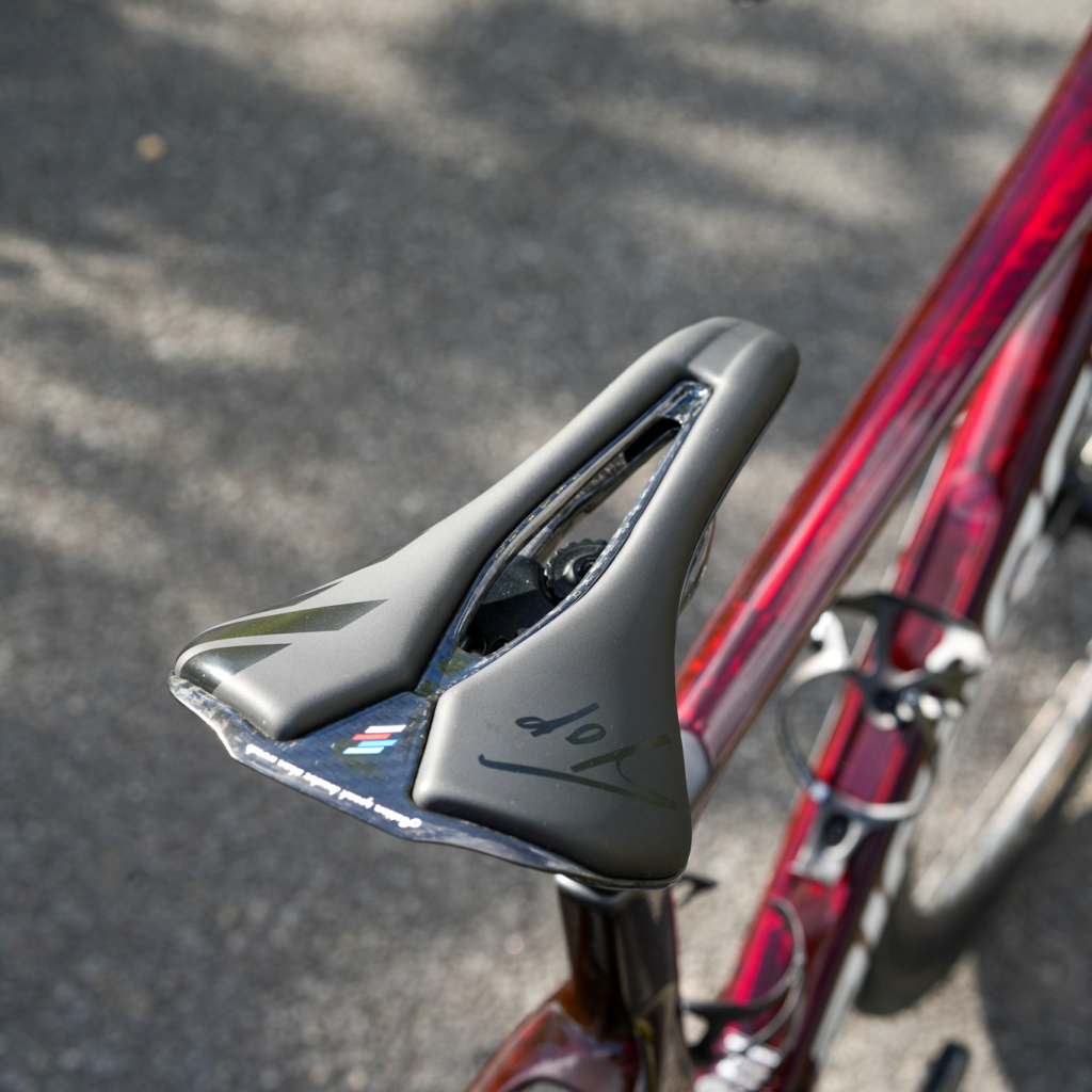 BiGROCK TOP Pro LightWeight 117g Carbon Saddle – Panda Podium