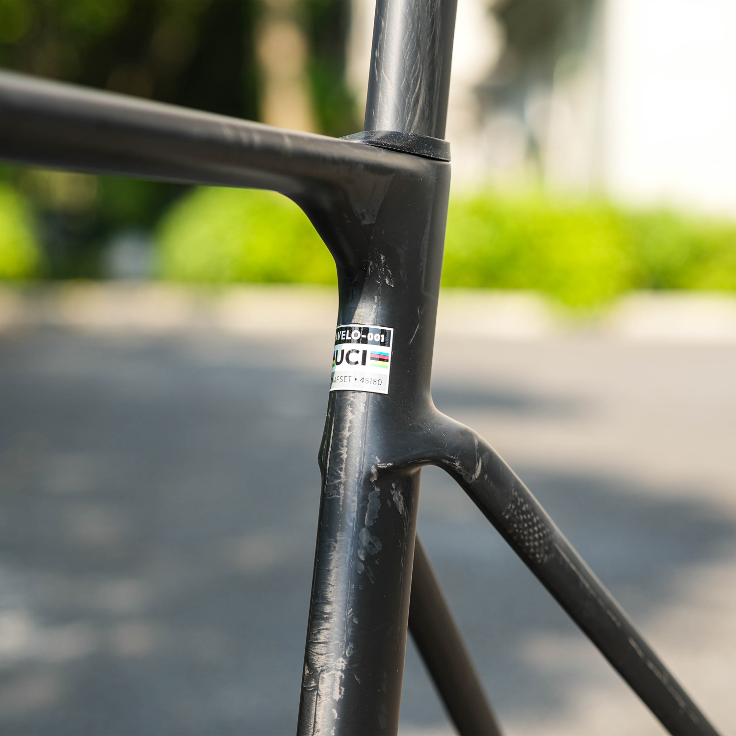 TAVELO Arow Road Bike ULTRALIGHT Edition – Panda Podium
