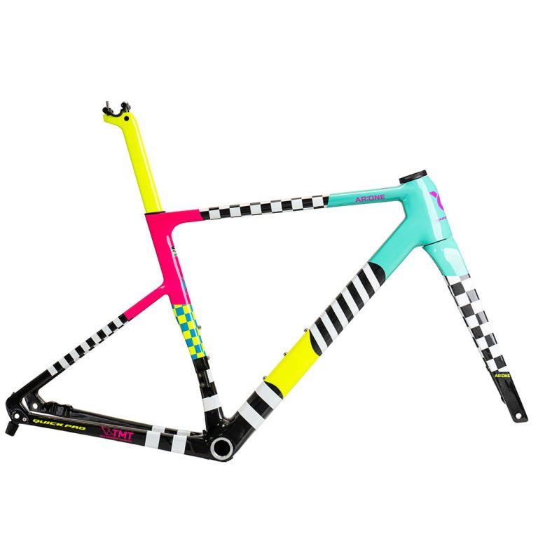QUICK PRO AR:One Carbon Road Bike Frameset – Panda Podium